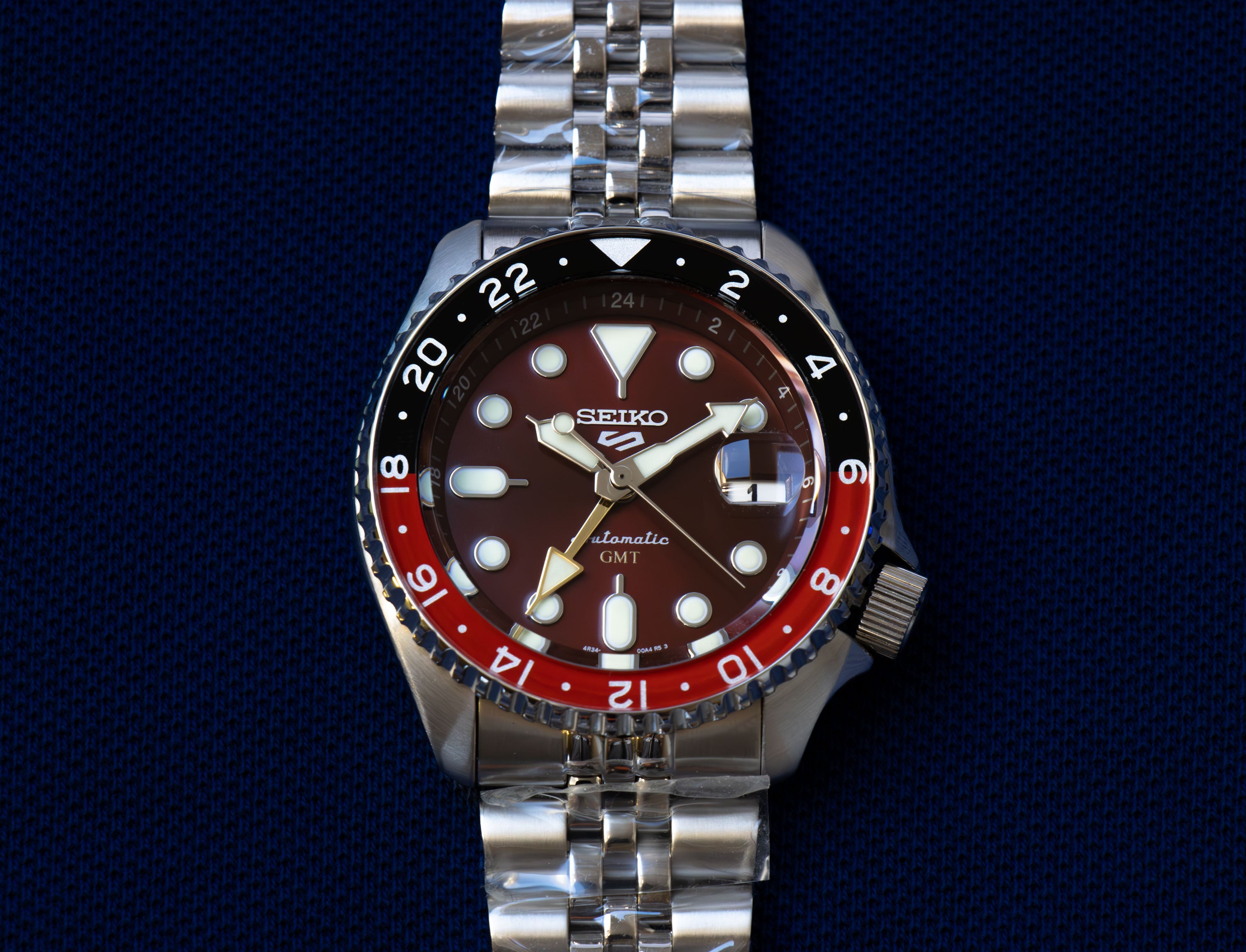 Seiko 5 GMT „Passion Red“ SSK031K1 – | Limitierte Edition | – Studio ...